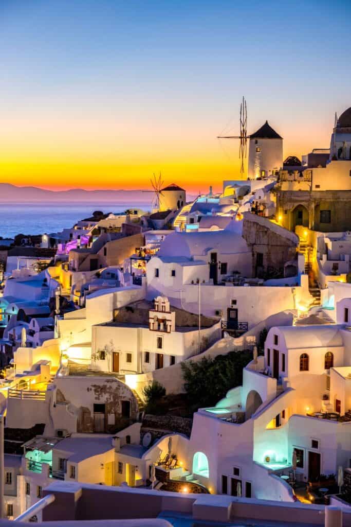 Here’s What To Wear In Greece In December! – Fashion Manufacturing